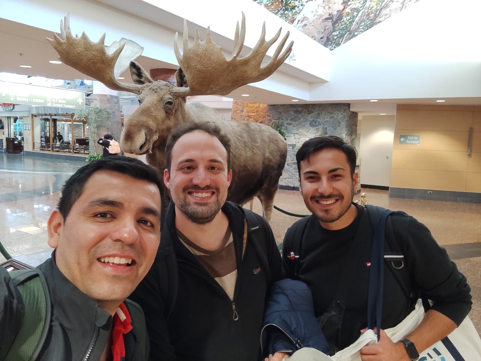 Estudiantes de Postgrado DIHA presentes en el 2025 World Environmental ...
