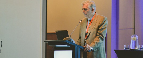 El Prof. Nicholas Sitar expone en el VIII Congreso Chileno de ...