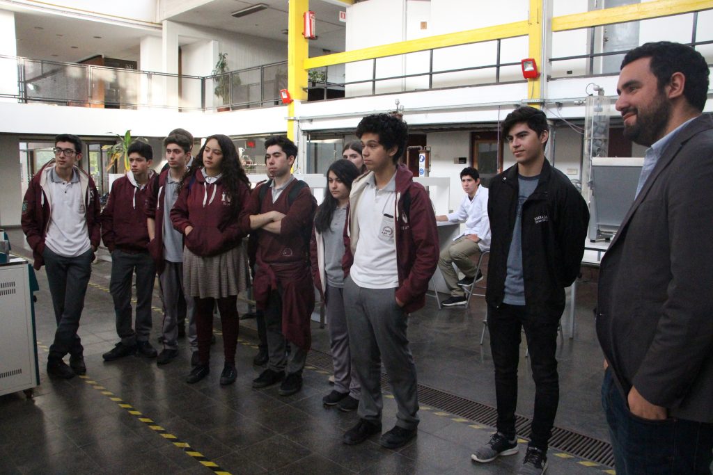 Alumnos del Colegio Internacional Alba visitaron Ingeniería UC ...