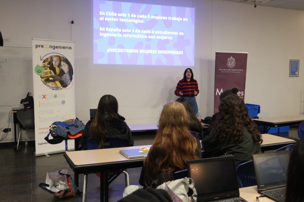 Niñas y adolescentes aprenden sobre IA en el Día Internacional de la ...