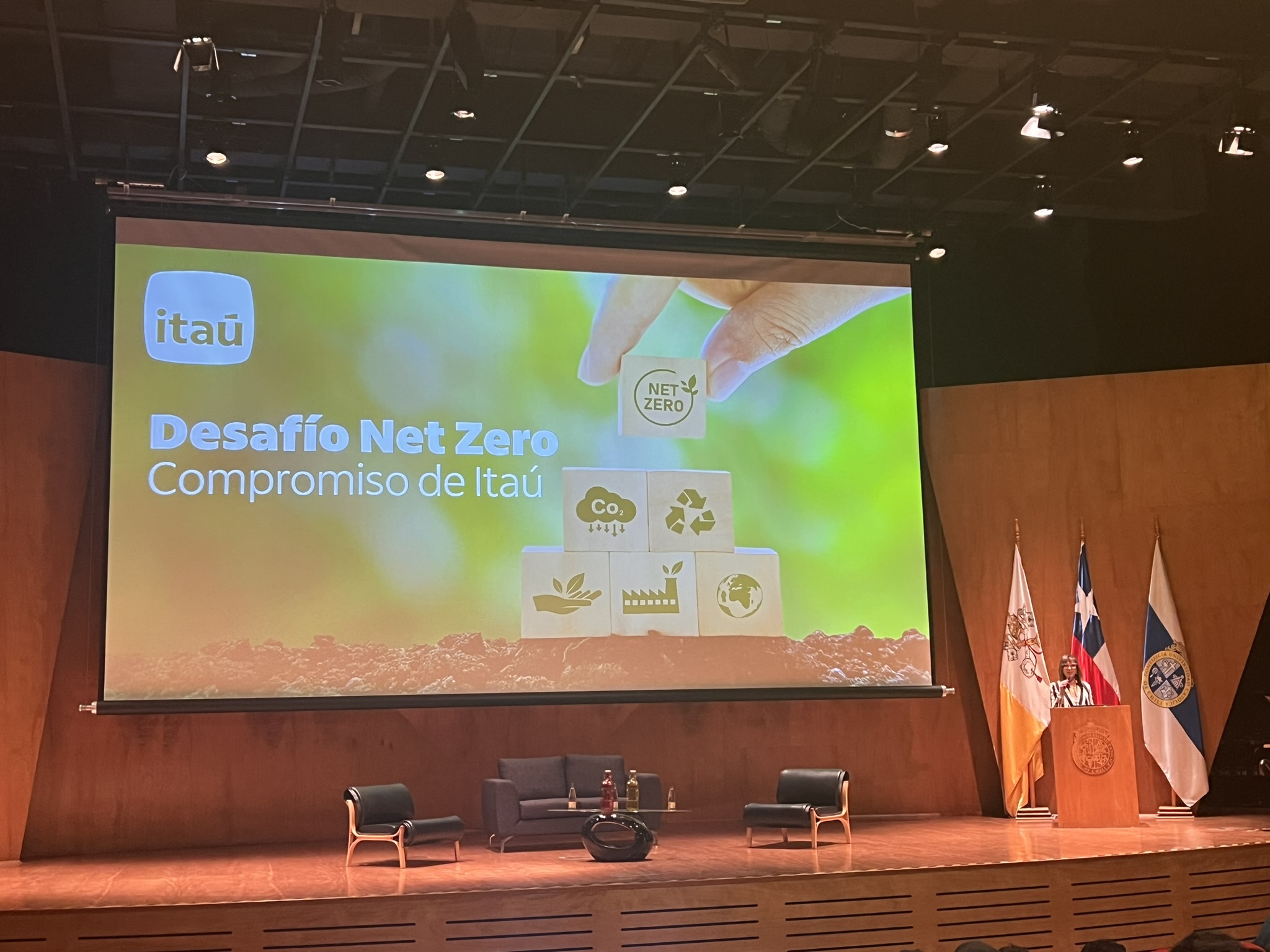 Curso “IIE” da inicio al semestre con el desafío “Hacia la carbono neutralidad” | Ingeniería UC